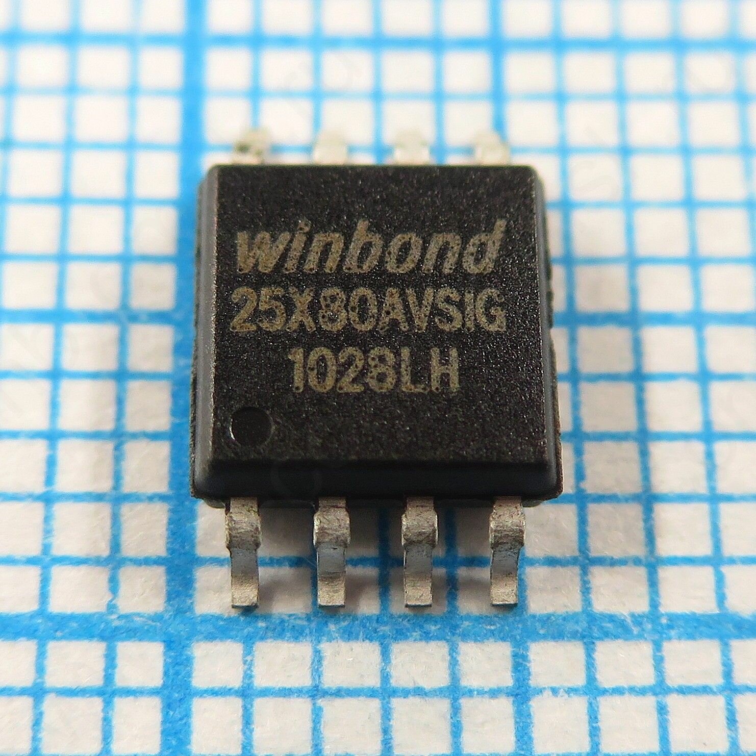 25X80 W25X80 25X80AVSIG 8M-bit 3.3V - Flash-память с последовательным интерфейсом