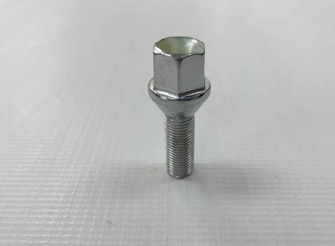 Болт M12*1,25*28, конус, ключ 17, хром