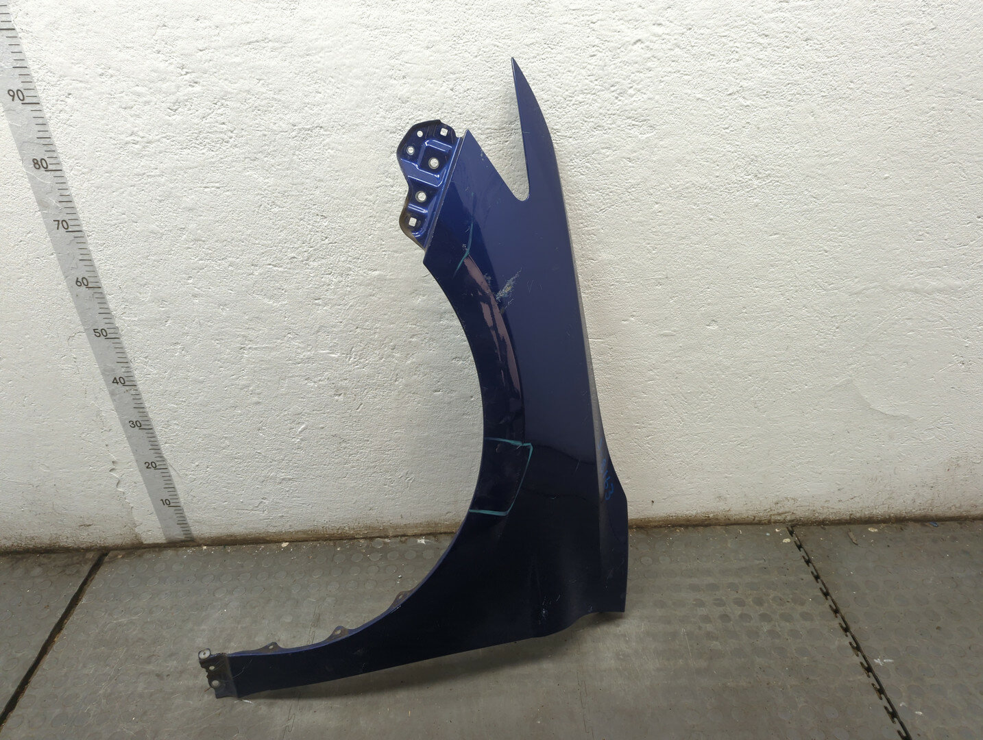 Крыло левое переднее Toyota Camry XV70 Б/У