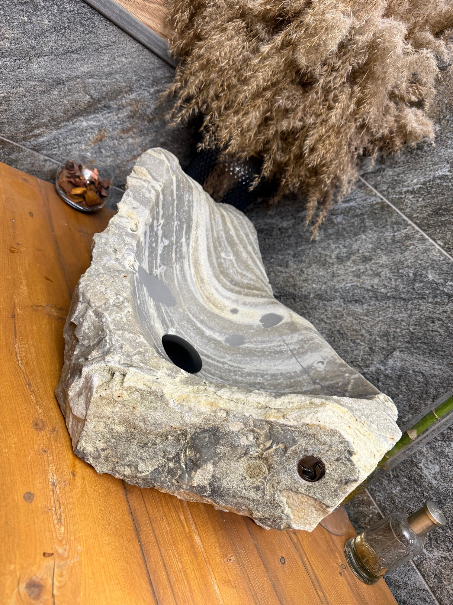 Раковина накладная из натурального камня Black Swan, Alps (51x37)