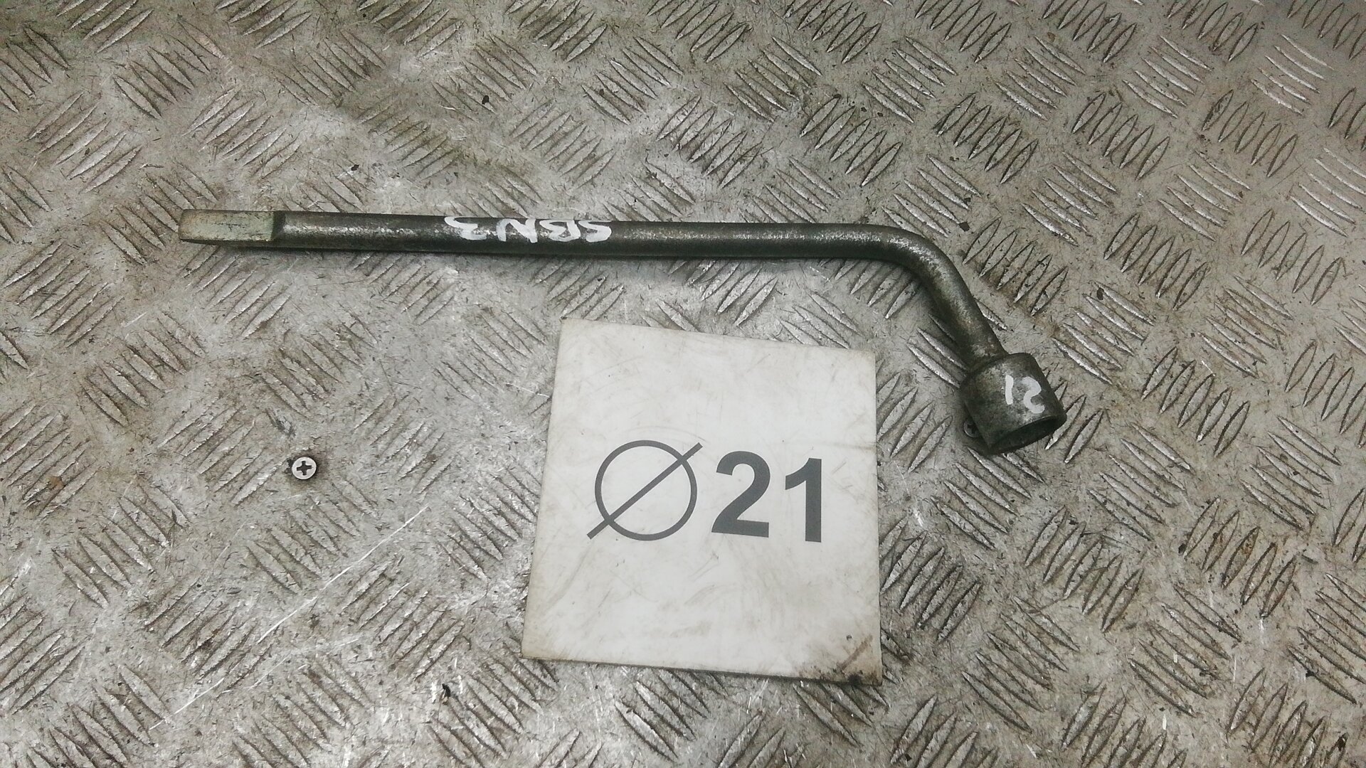 Ключ колесный TOYOTA COROLLA VERSO 2