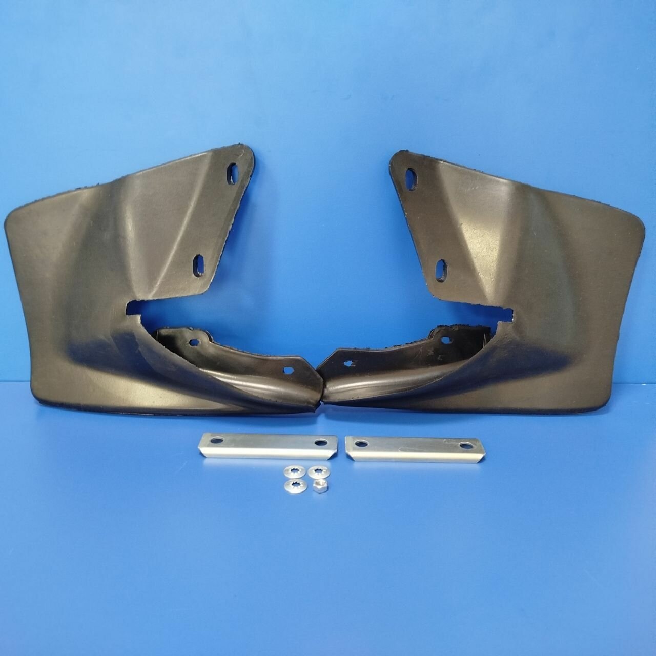 Брызговики задние "БРТ" для автомобилей ВАЗ 2110-12 с креплением