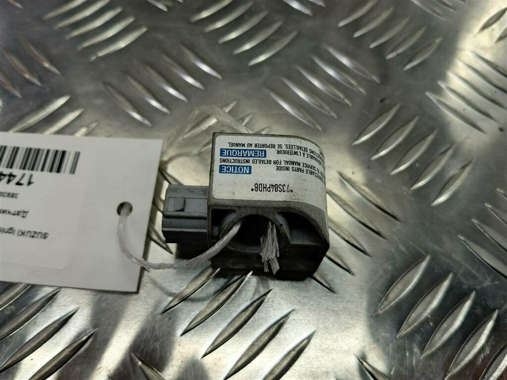 Датчик удара (AIR BAG) Б/У для SUZUKI IGNIS II (2003—2008) 3893086G10