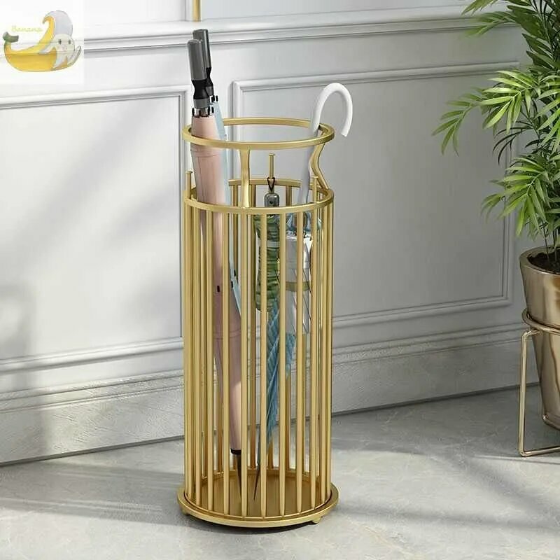 Корзина для хранения ширина 22 см, высота 58 см.