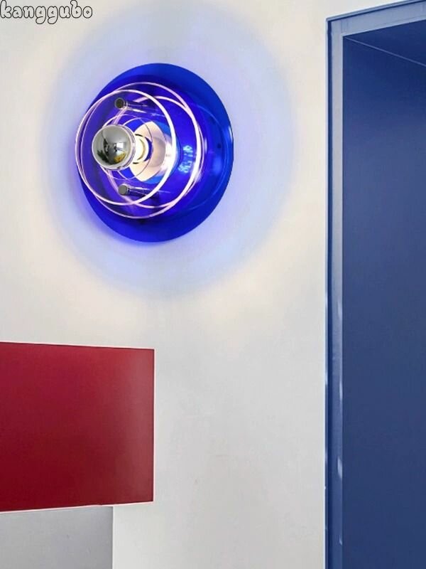 Средневековый ультрасовременный настенный светильник с летающей тарелкой