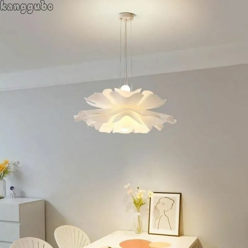 Цветочная люстра Диаметр 60 см, Объемная люстра-лепесток, подвешенная “цветущим светом” к потолку