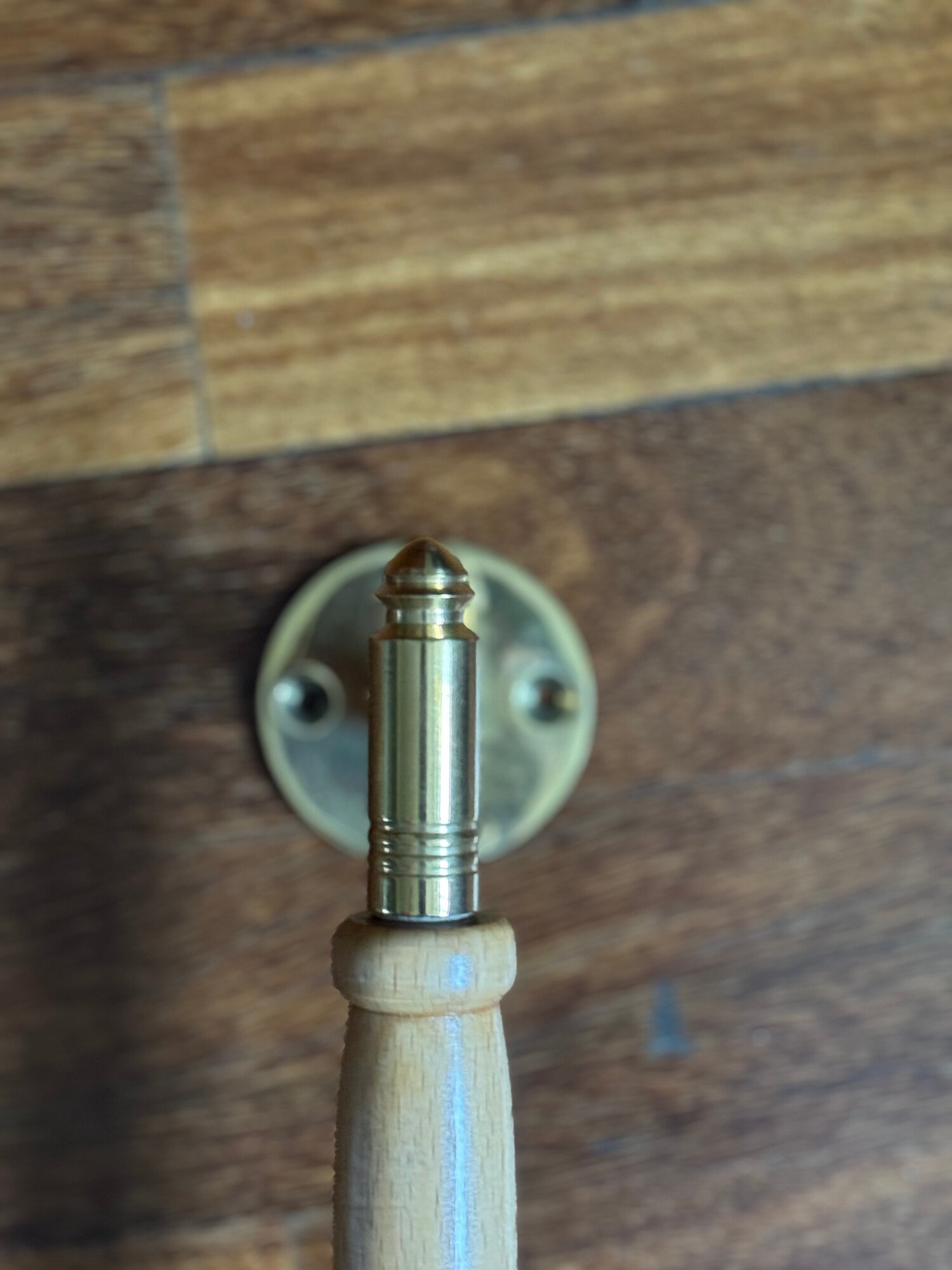 Ручка дверная - скоба "Офисная малая " дерево -латунь