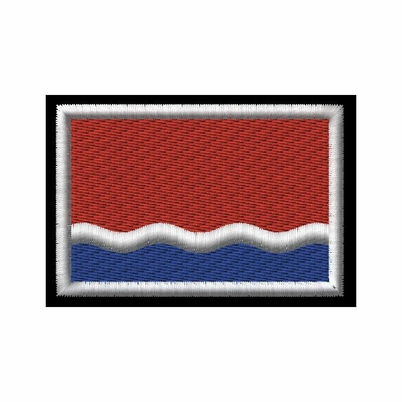 Вышитый шеврон-флажок Амурской области. С липучкой. Размер 60x40 мм по вышивке.