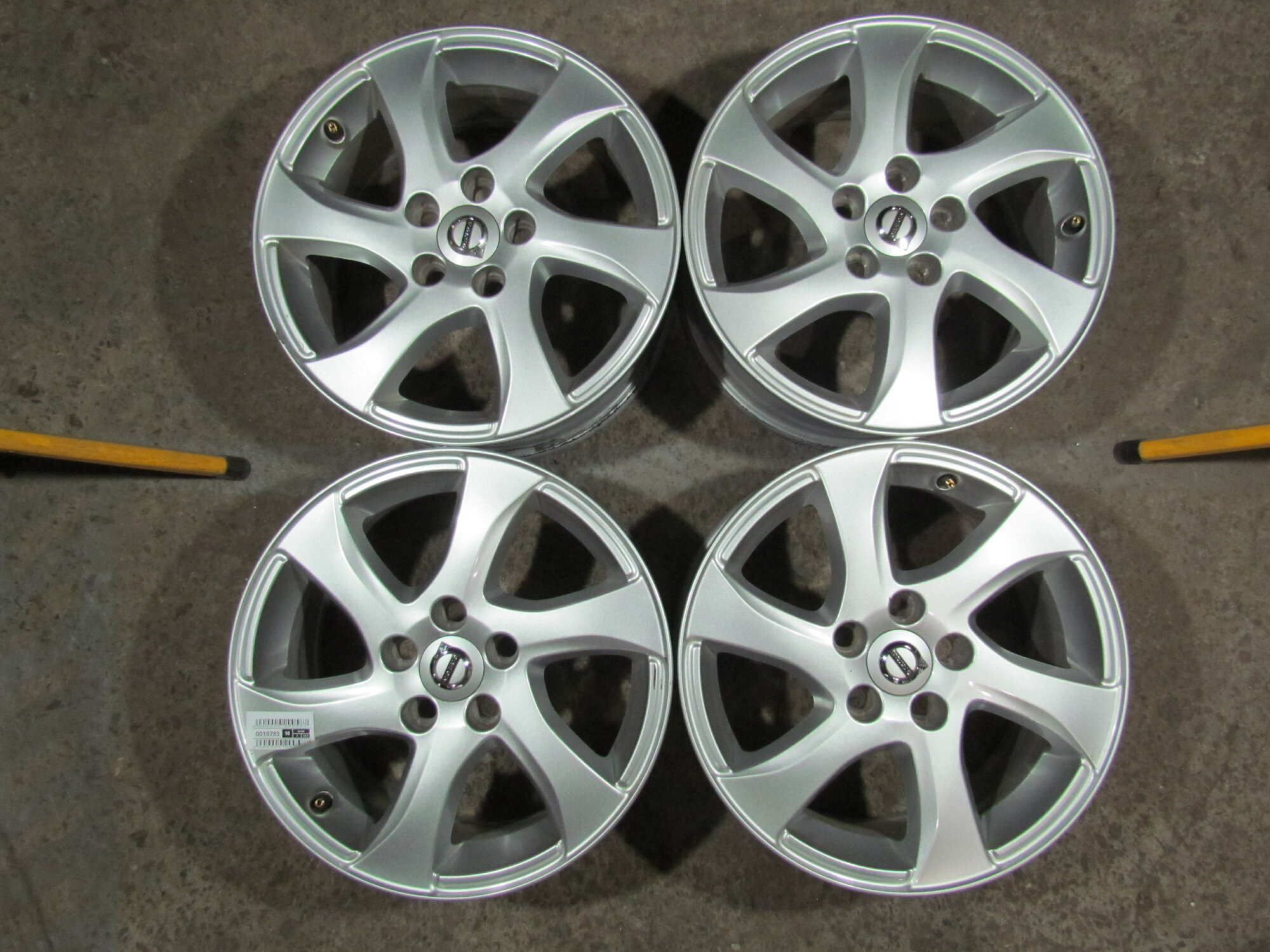 Комплект колесных дисков Volvo R16 7J ET50 5*108 DIA63.4 (оригинал) 0019783