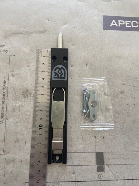 Шпингалет для алюминиевых дверей DWF накладной 140/8 мм, чёрный