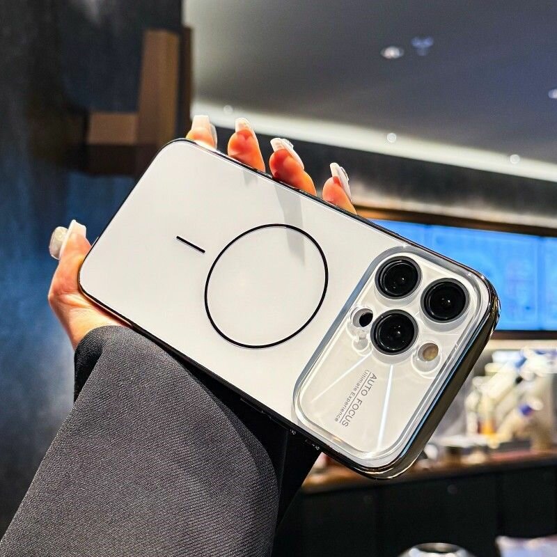 Магнитный чехол для защиты объектива камеры iPhone 17 Pro / Айфон 17 про с MagSafe, Белый