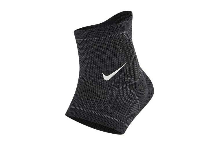 Манжета для лодыжки унисекс Nike черная, XL EU, размерная сетка XL