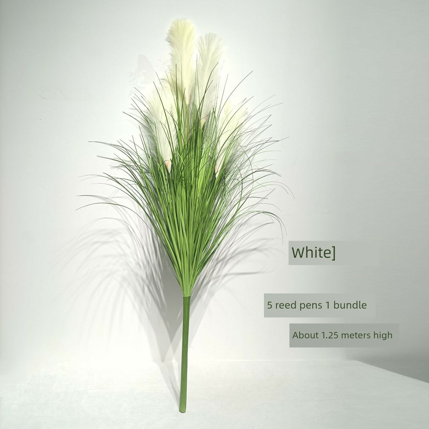 Напольная ваза в китайском стиле, создающая ощущение легкой роскоши и высокого класса, с цветочными композициями,