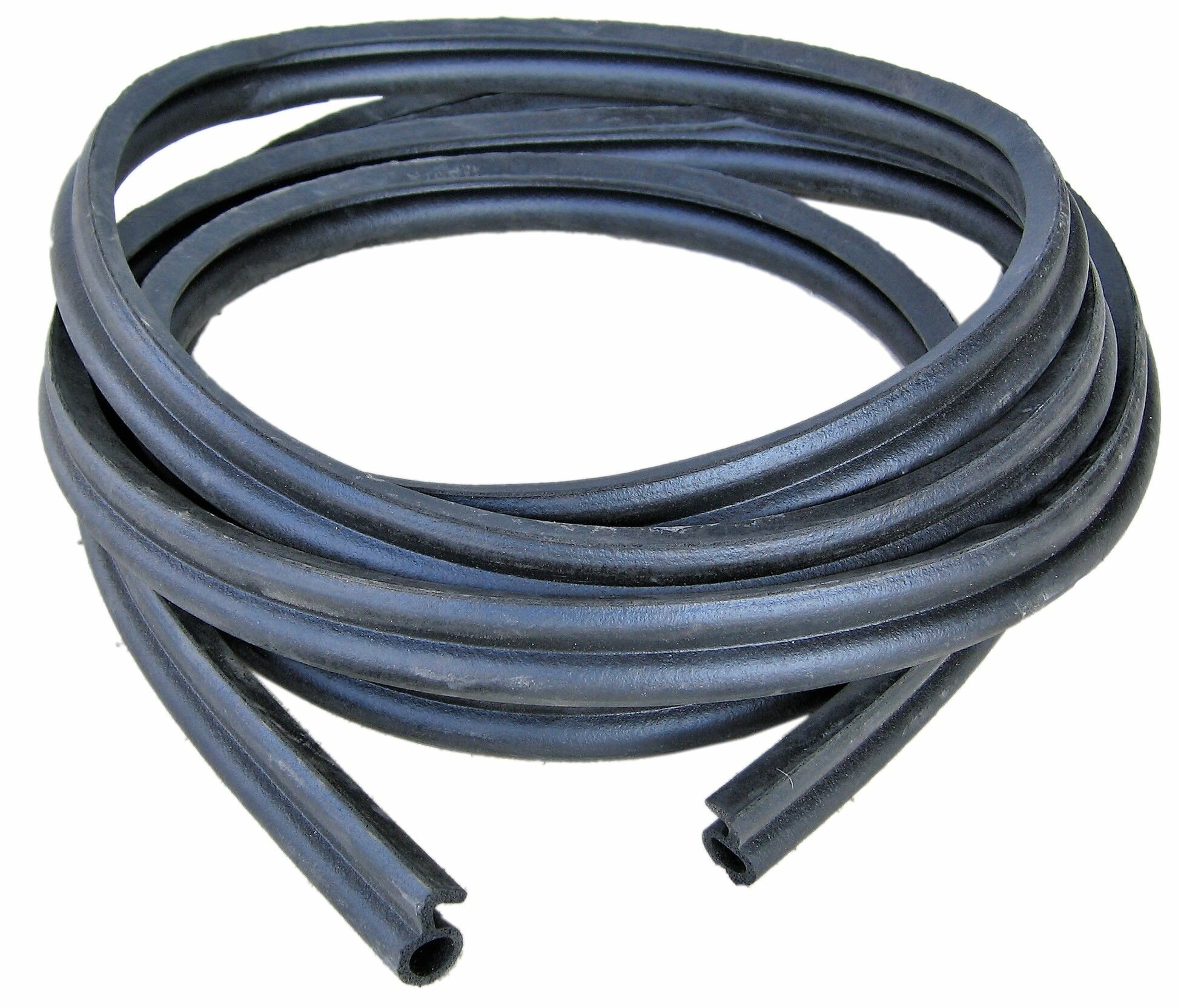 Уплотнение двери УК 80-6700021, L=3880 мм, для колесных тракторов и экскаваторов марки МТЗ, завод