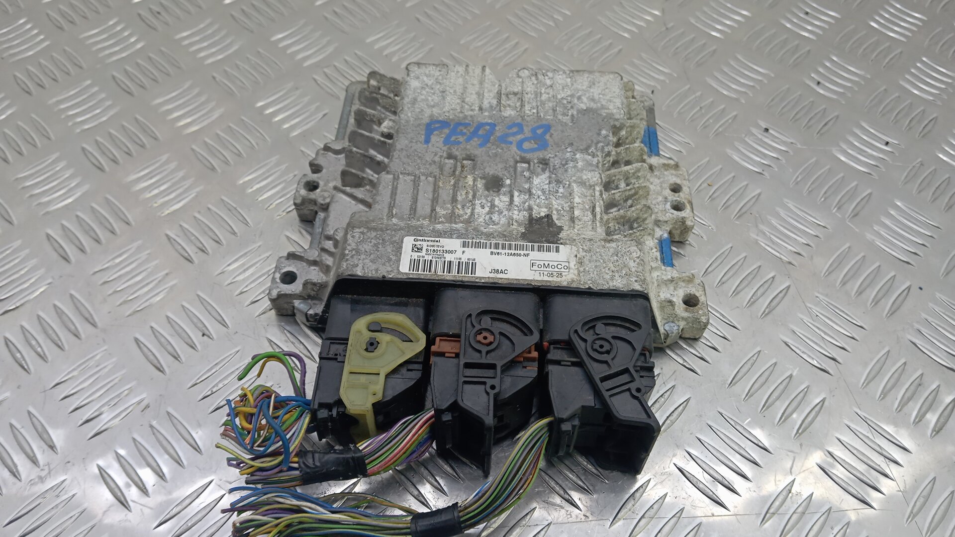 Блок управления двс FORD FOCUS 3