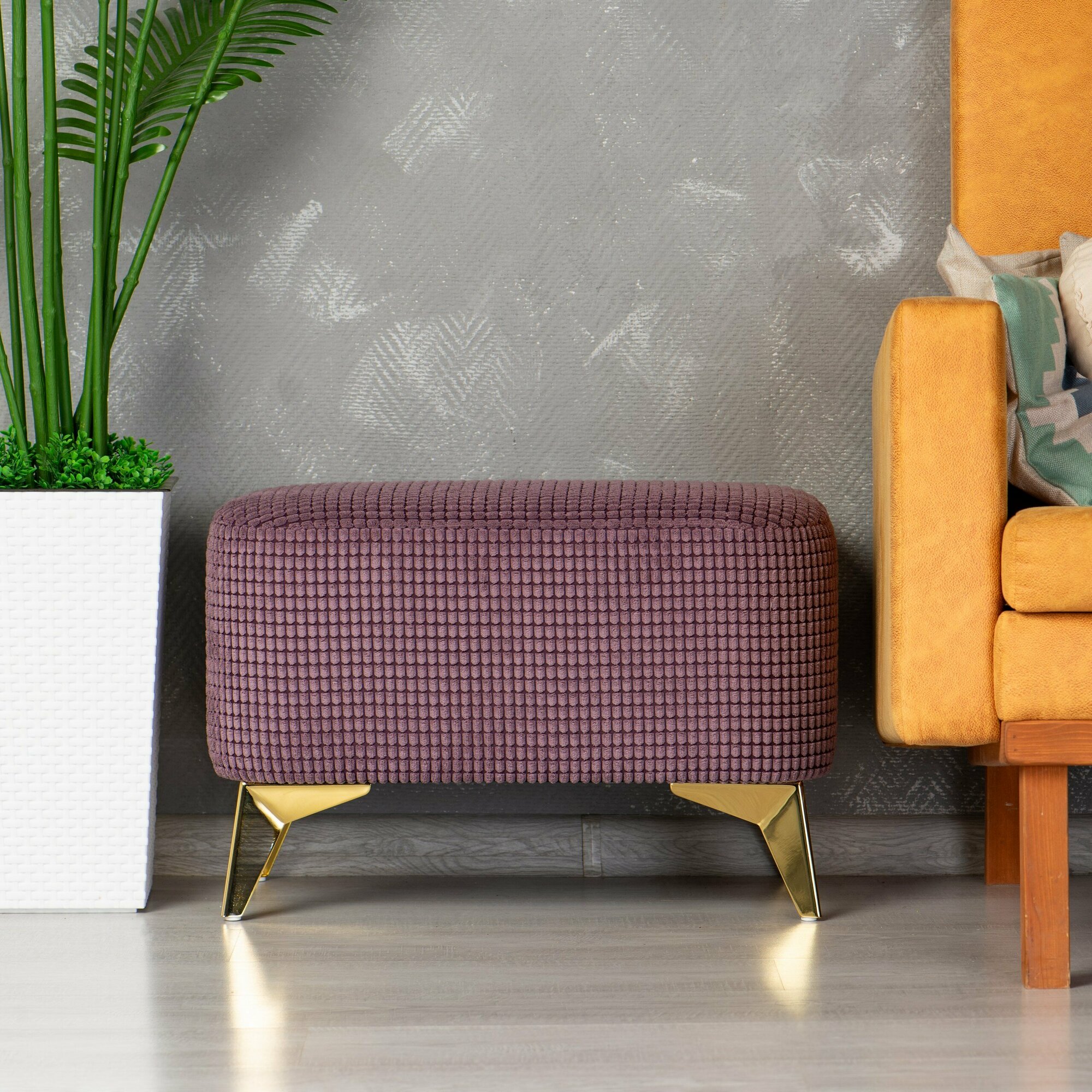 Пуфик интерьерро "Монца", для прихожей, велюр антивандальный, цвет фиолетовый/золотой, размер 35 х 59 х41 см, нагрузка 150 кг