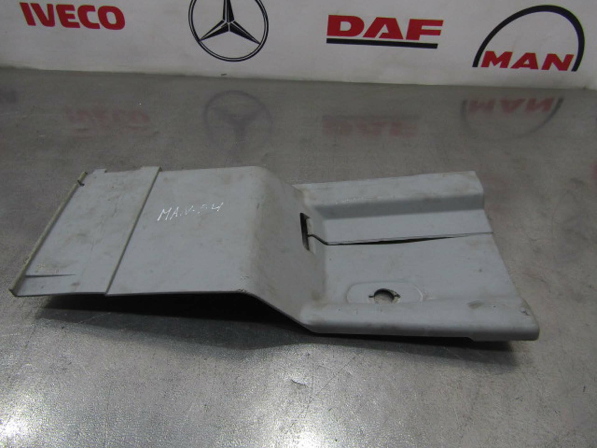 Накладка под ремень справа MAN TGS, TGA, TGM, TGL