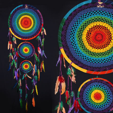 Ловец снов радужные круги С перьями WIR8429-RA - защита дома от злых духов (макраме, диаметр 42, длина 150 см.), 1 шт.
