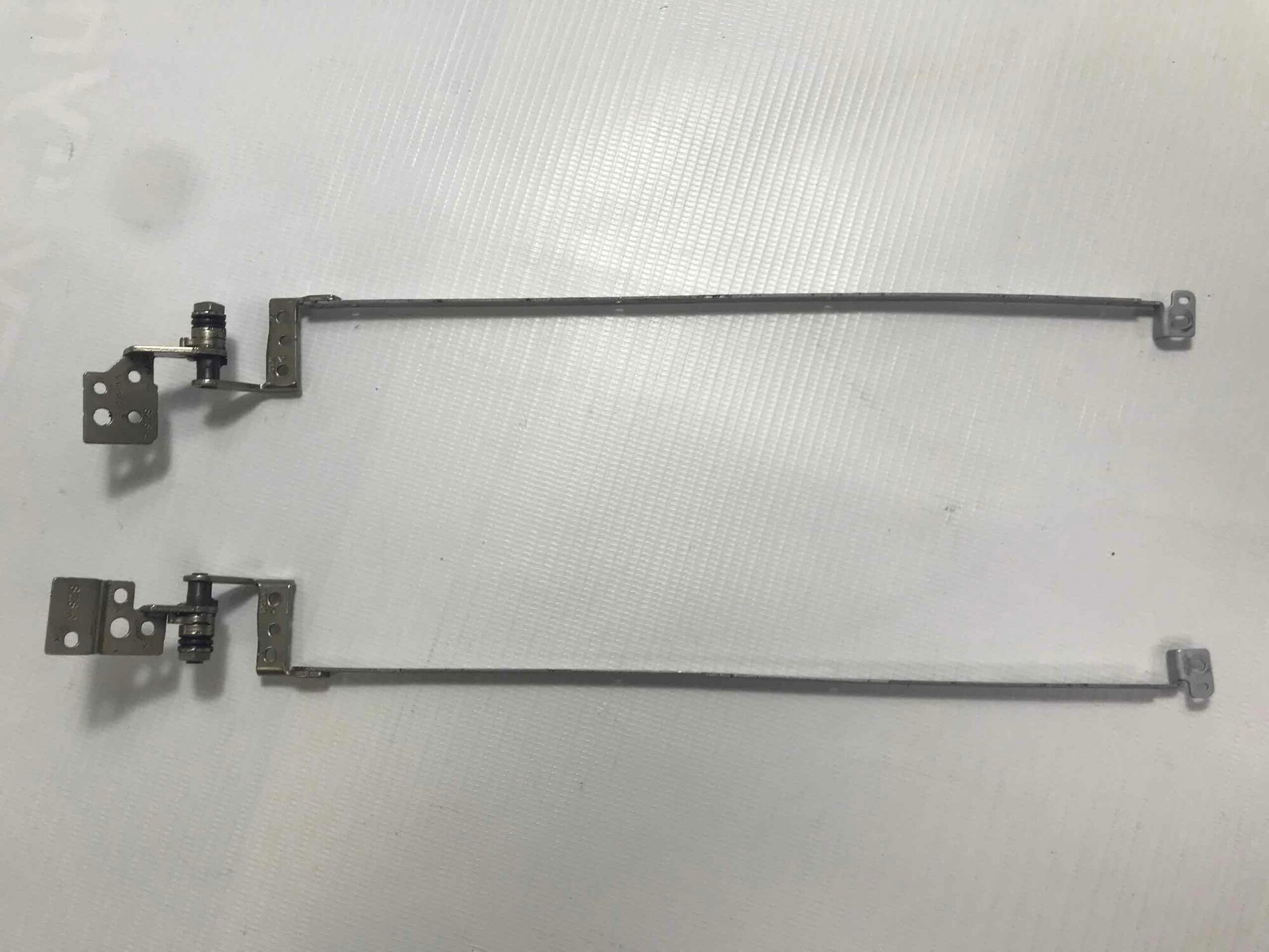 Петли для Acer Aspire 5333