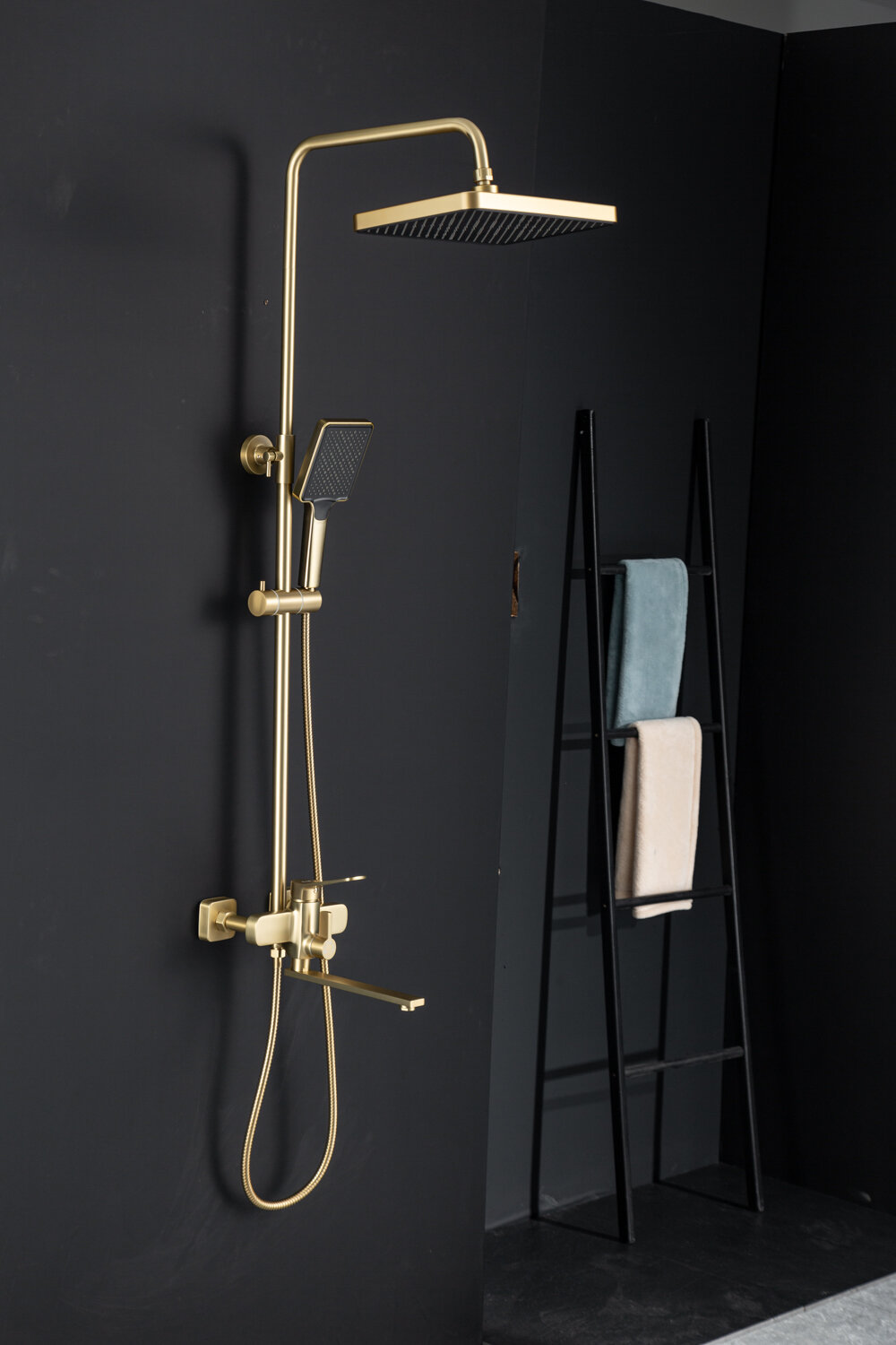 Душевая стойка с тропическим душем Frap H61 F2461-3, латунь цвет сатиновое золото