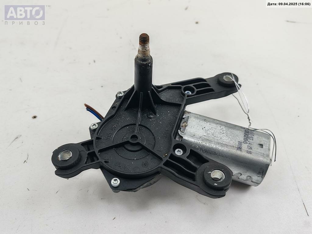 Двигатель стеклоочистителя заднего (моторчик дворников) Opel Vectra C (2002-2008)