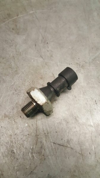 Датчик давления масла Opel Zafira A05 Z16XE1 2005 (б/у)