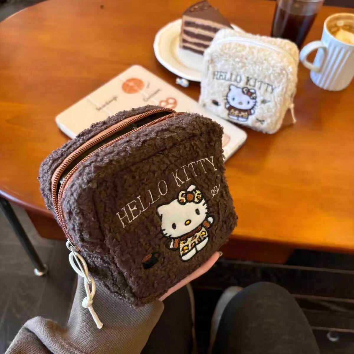 Большая косметичка Hello KittyБольшая косметичка Hello Kitty
