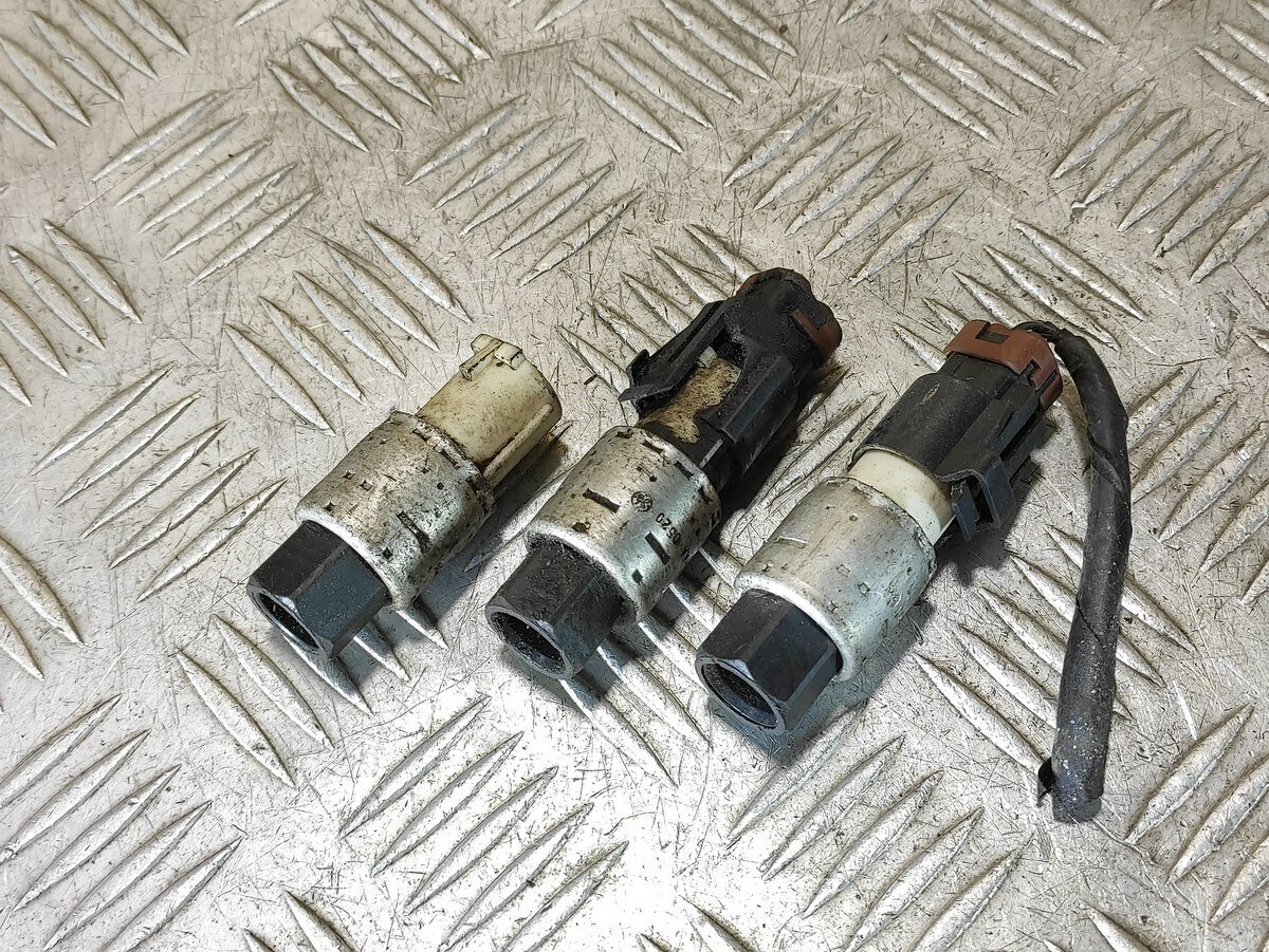 Датчик кондиционера FORD Focus 2 2005-2008 95BW19E561AA