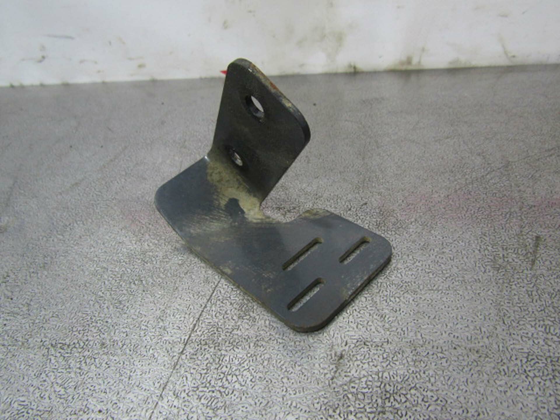 Кронштейн топливной проводки DAF XF95