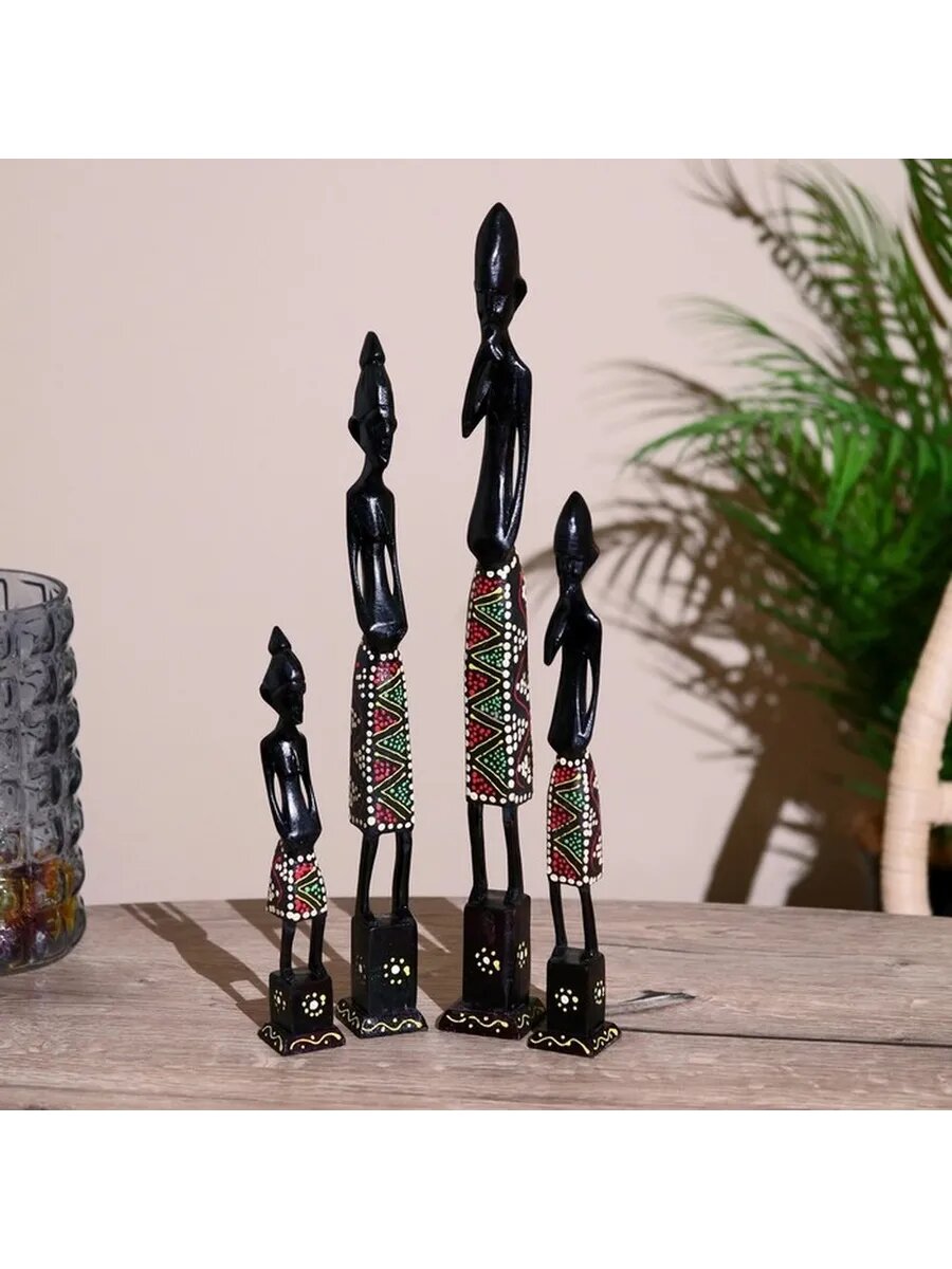 Элегантный набор статуэток 'Семья из дерева'