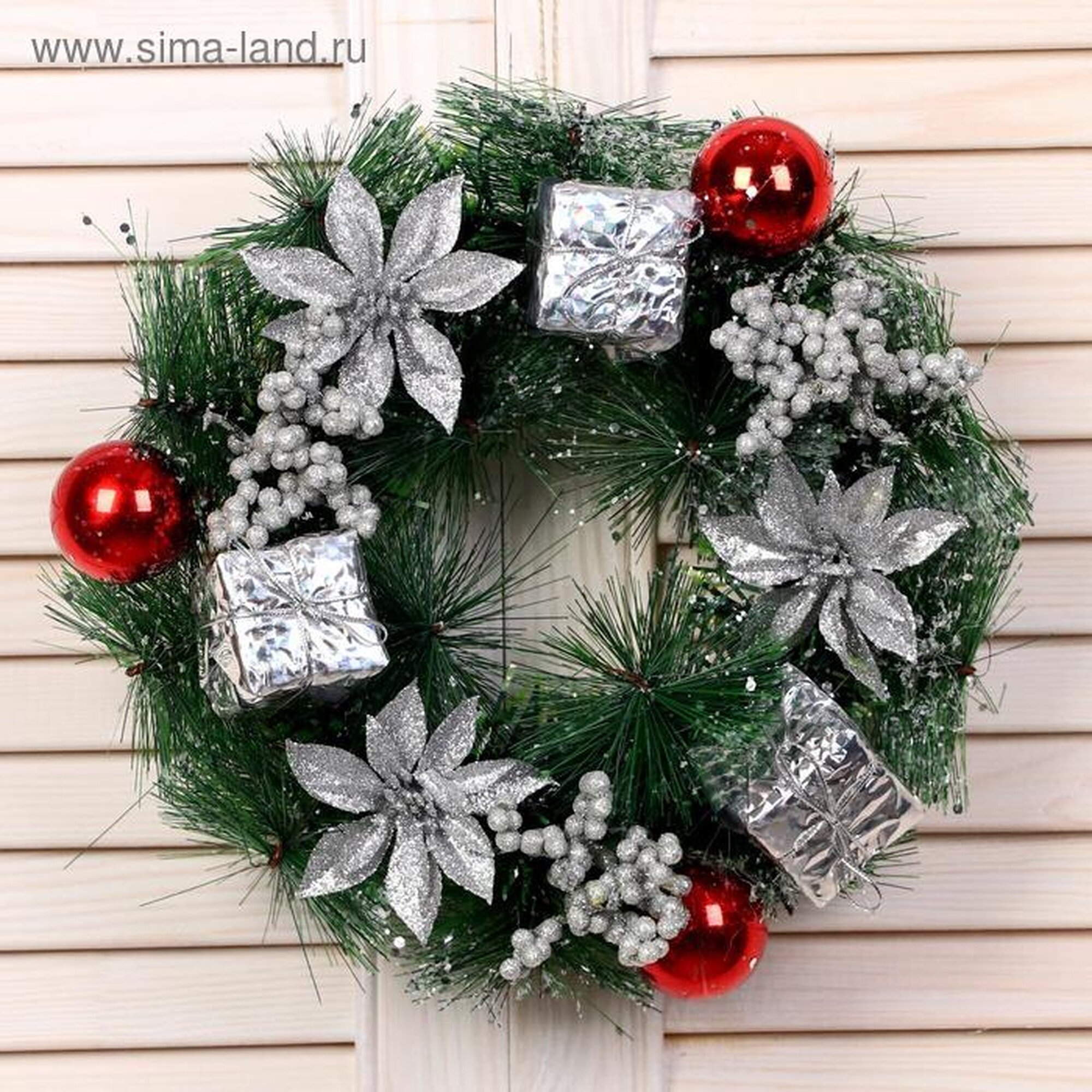 Венок новогодний «Зимнее волшебство. Цветы и подарочки», d=25 см, серебристый декор