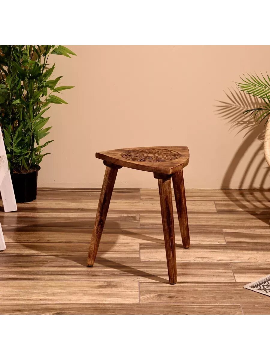 Стол деревянный кофейный 38х38х45 см