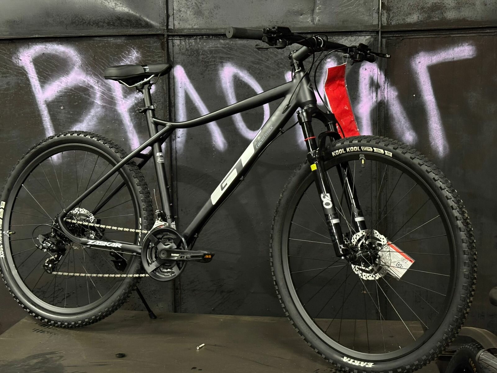 Велосипед горный МТБ GT Racermax Zaskar GT511, 29" колеса, алюминиевая рама, Shimano, черный