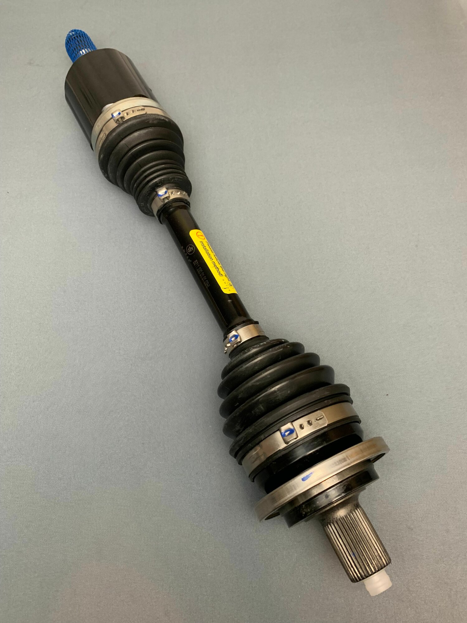 Передний правый привод Mercedes W211 W219 a2113301801