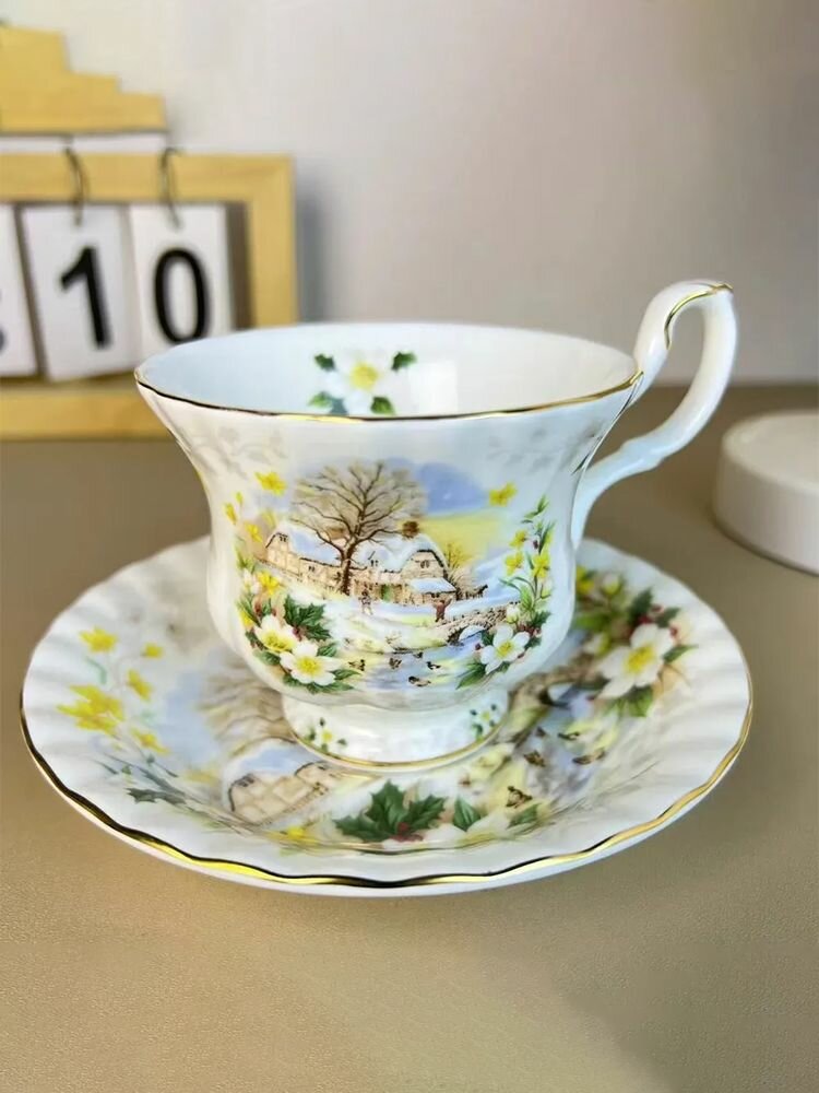 Чайная пара Royal Albert. Серия "Цветок месяца". Англия. Костяной фарфор. Клеймо 70-е гг. Сузуран в мае