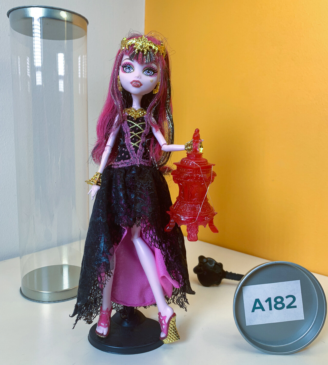 Кукла Монстер Хай Дракулаура пленник Касба 13 желаний, Monster High 13 wishes Draculaura (Haunt The Casbah)