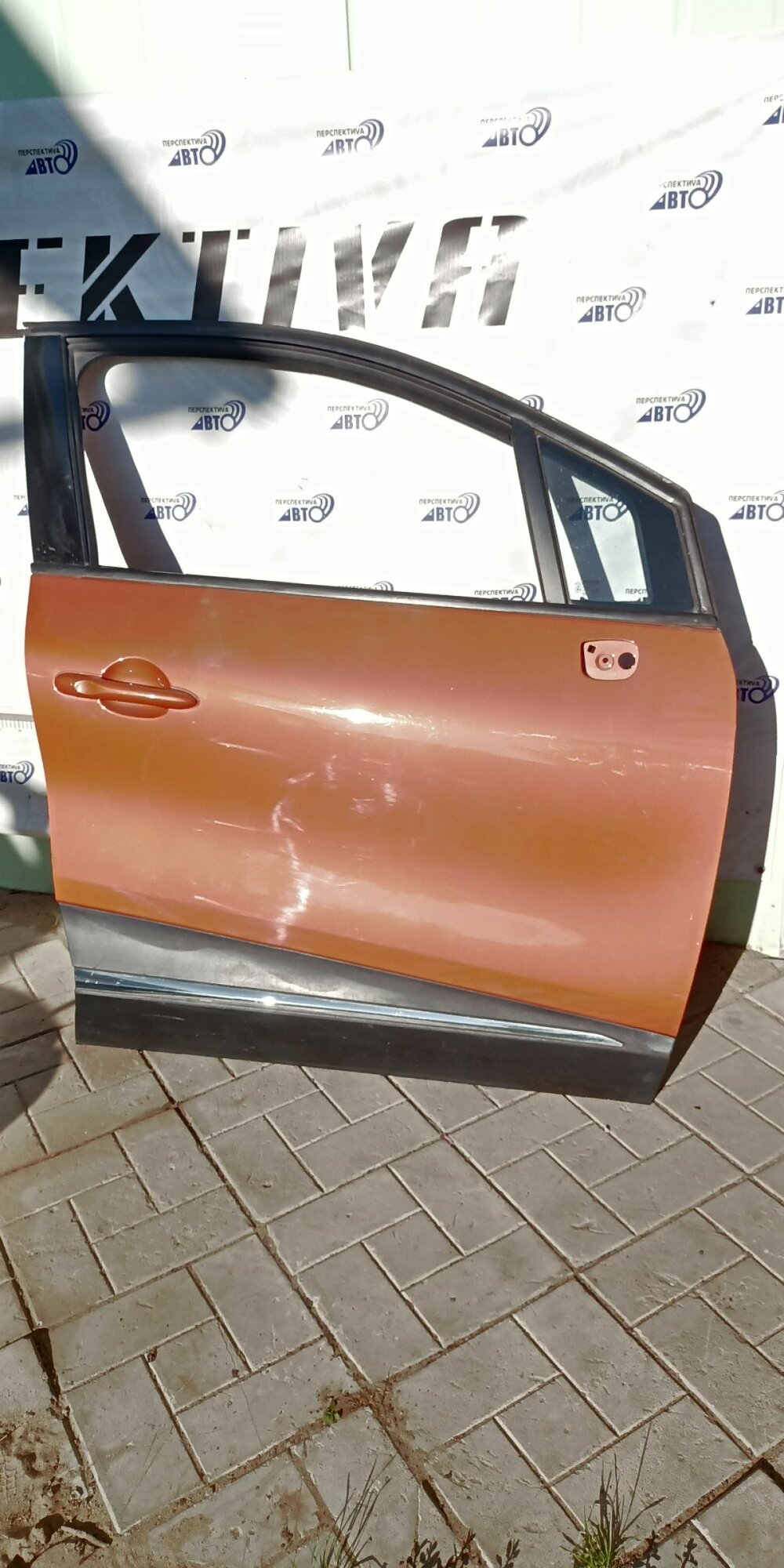 Дверь передняя правая Renault Kaptur 2019 801001400R