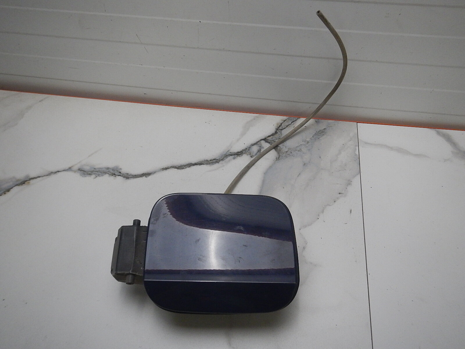 Б/У Лючок бензобака, Skoda (Шкода)-RAPID (12-) SKODA Rapid (12-) Царапины. 622336 VAG арт. 5JA809909