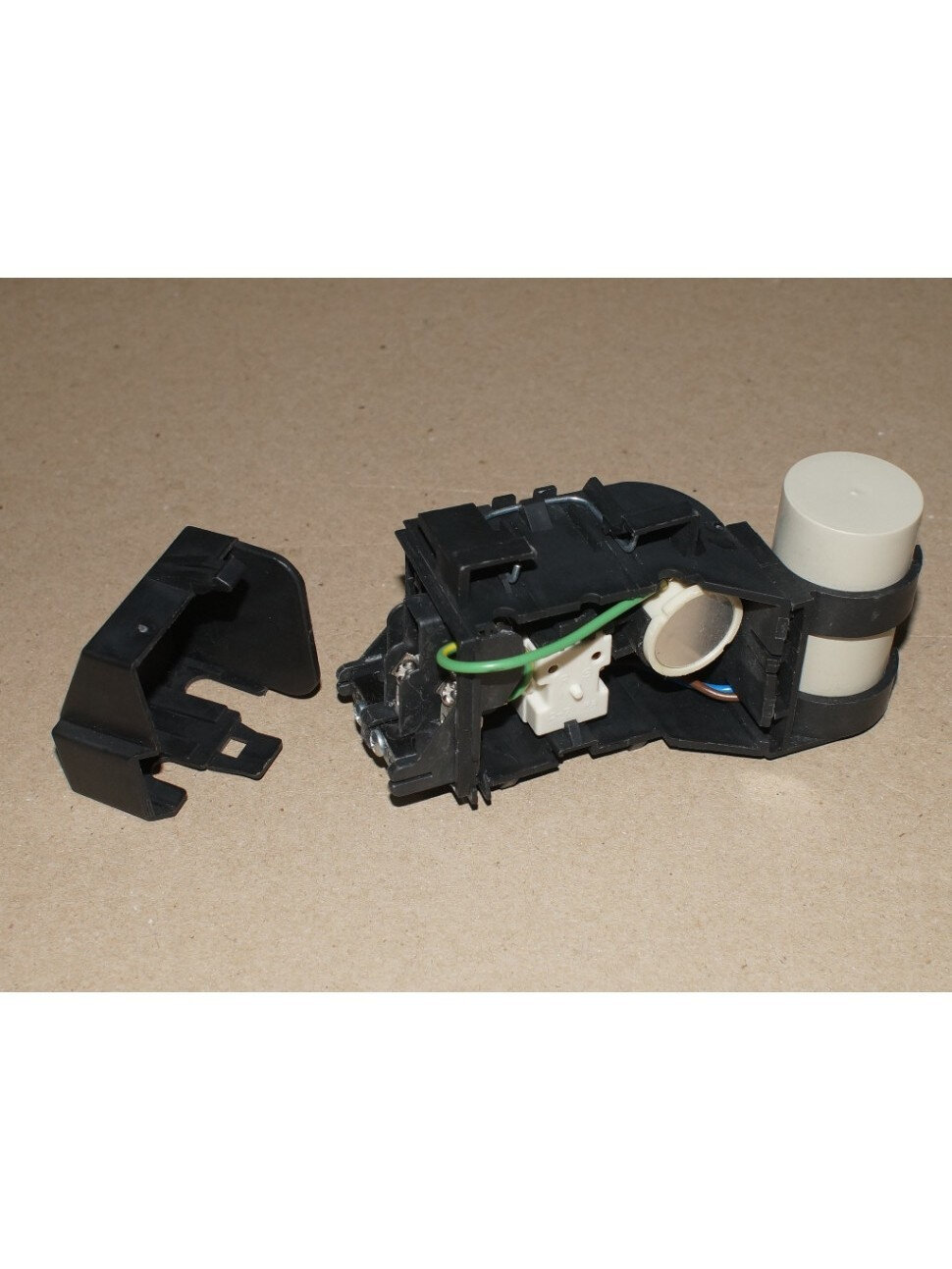 Комплект пускозащитный КК13 (РКТ 8) компрессора Атлант СТА57, СТВ57, СТС57 064114901212