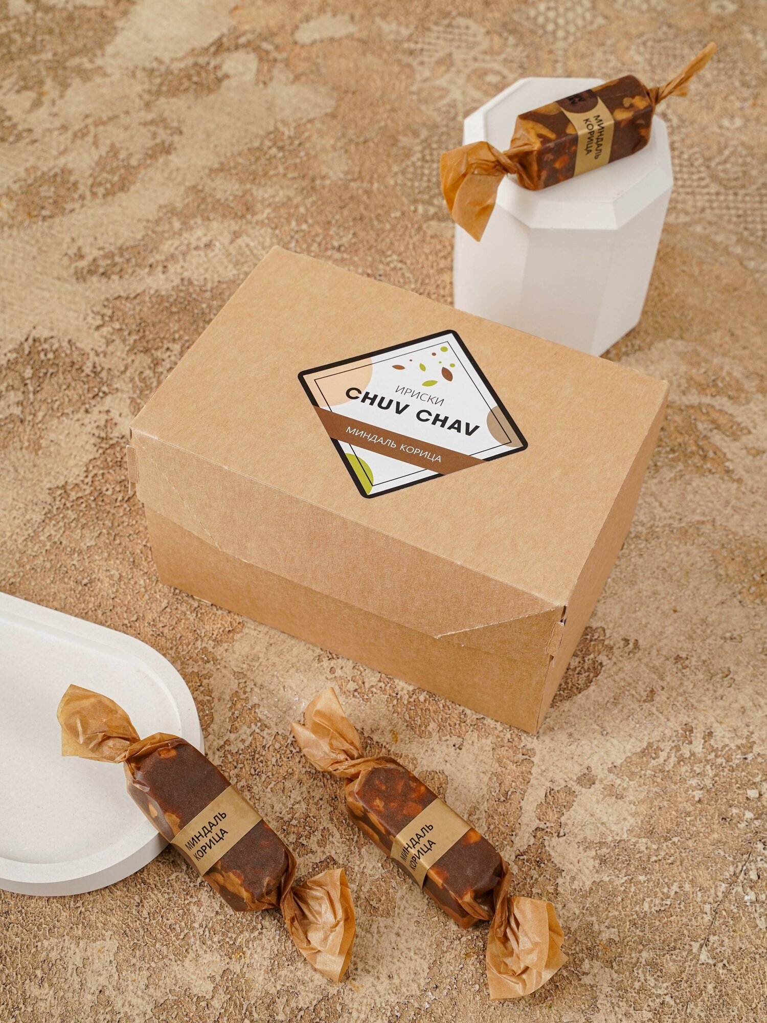 Ириски Чув-Чав миндаль корица, набор из 15 конфет