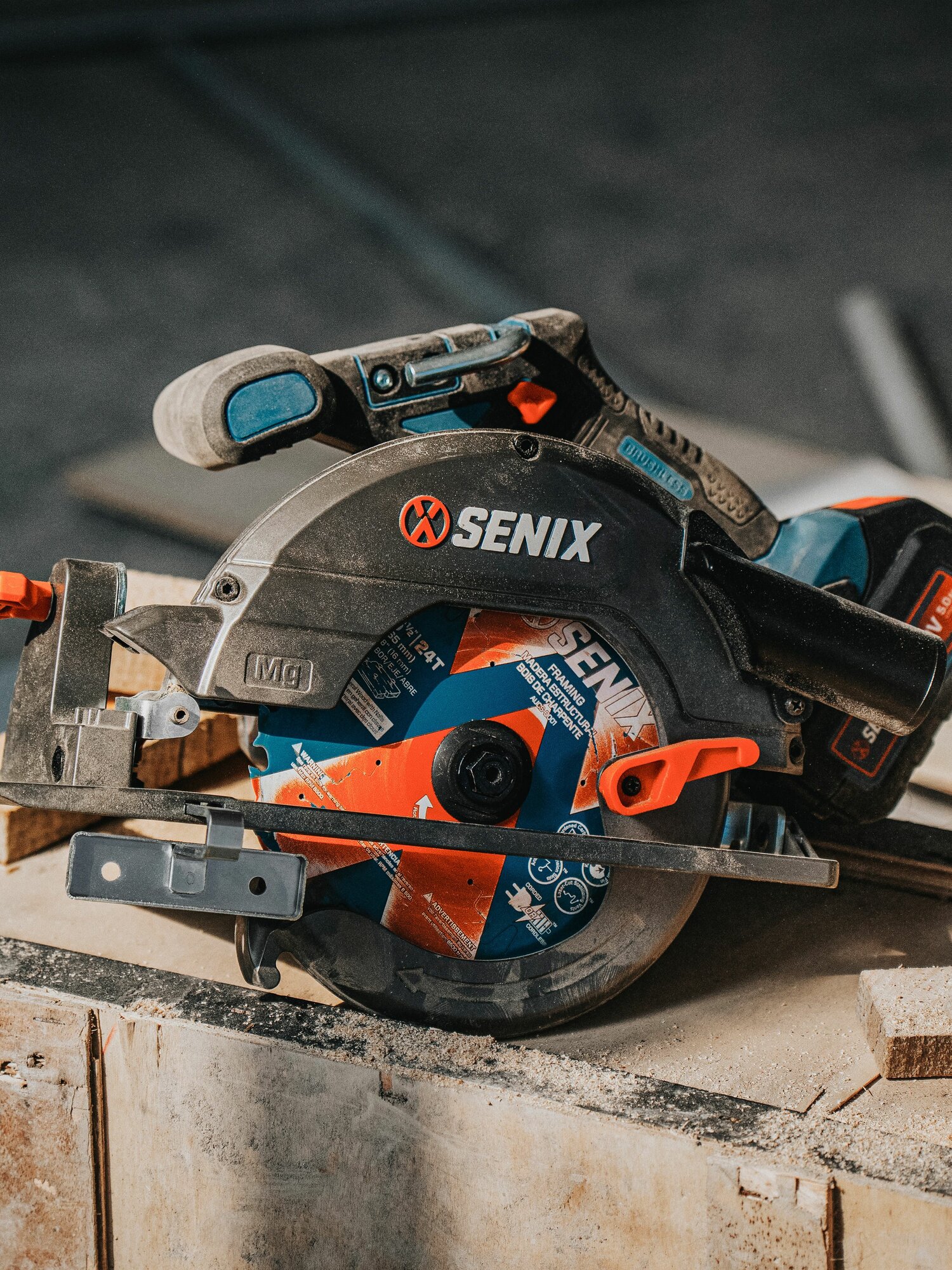 Дисковая пила SENIX PSCX2-M6-EU-0, серия X2, 20В, 165 мм, без АКБ и ЗУ