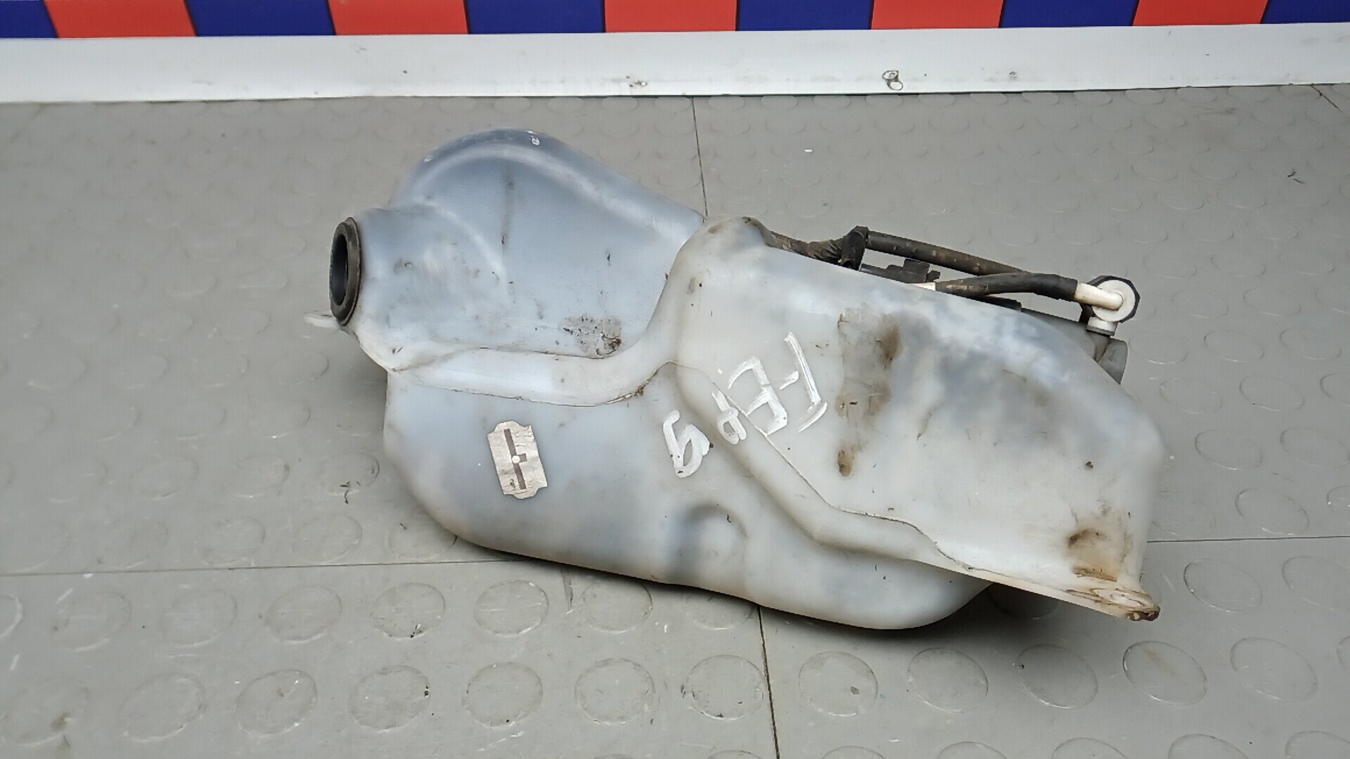 Бачок омывателя NISSAN QASHQAI J10