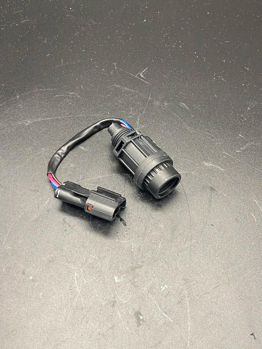 Датчик скорости Новое Cargoparts