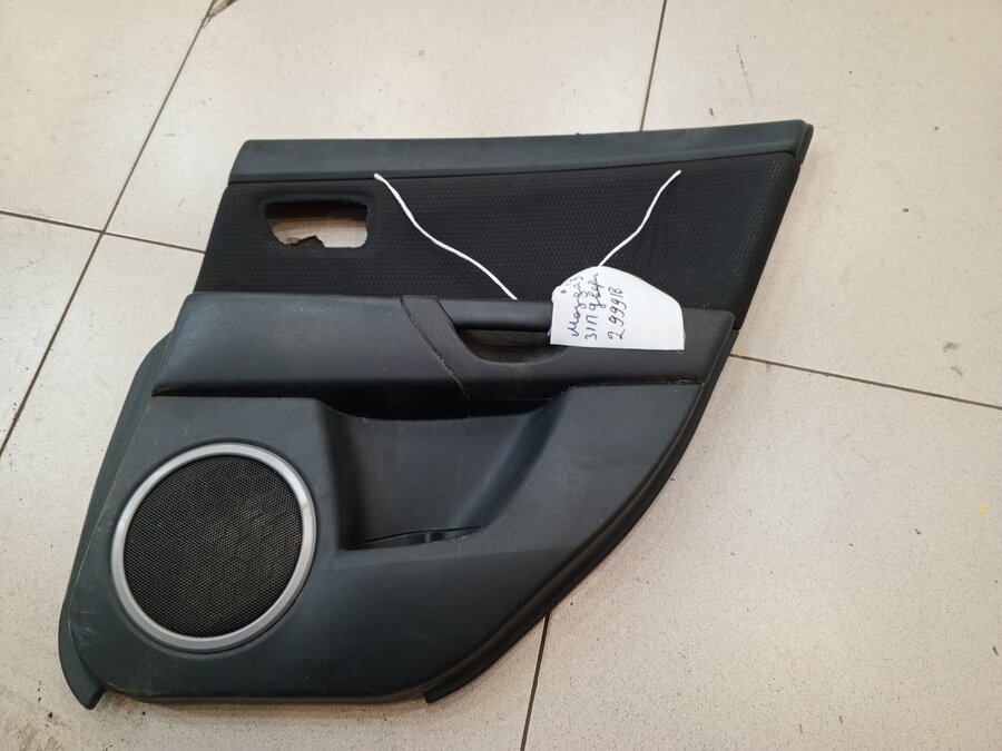 Обшивка двери задней правой от Mazda 3 bk 2003-2009