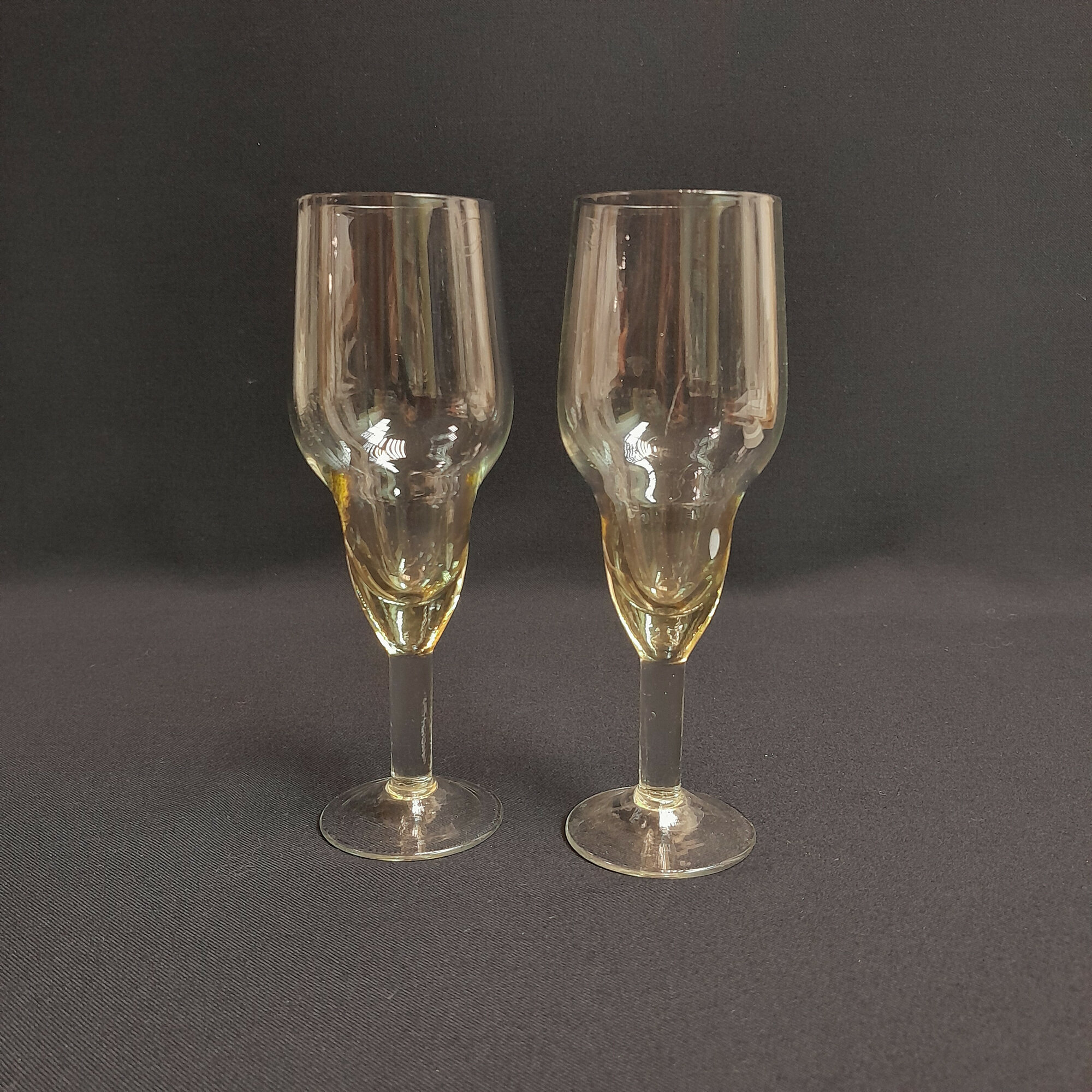 Набор бокалов , цветное стекло 125мл высота 16 см, винтаж СССР