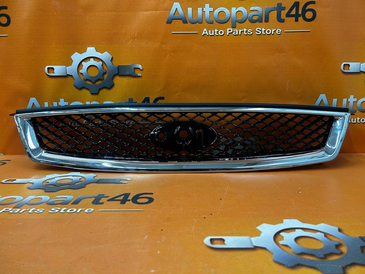 Решетка радиатора черная с хромированным молдингом Форд Фокус 2 дорестайлинг, Ford Focus 2