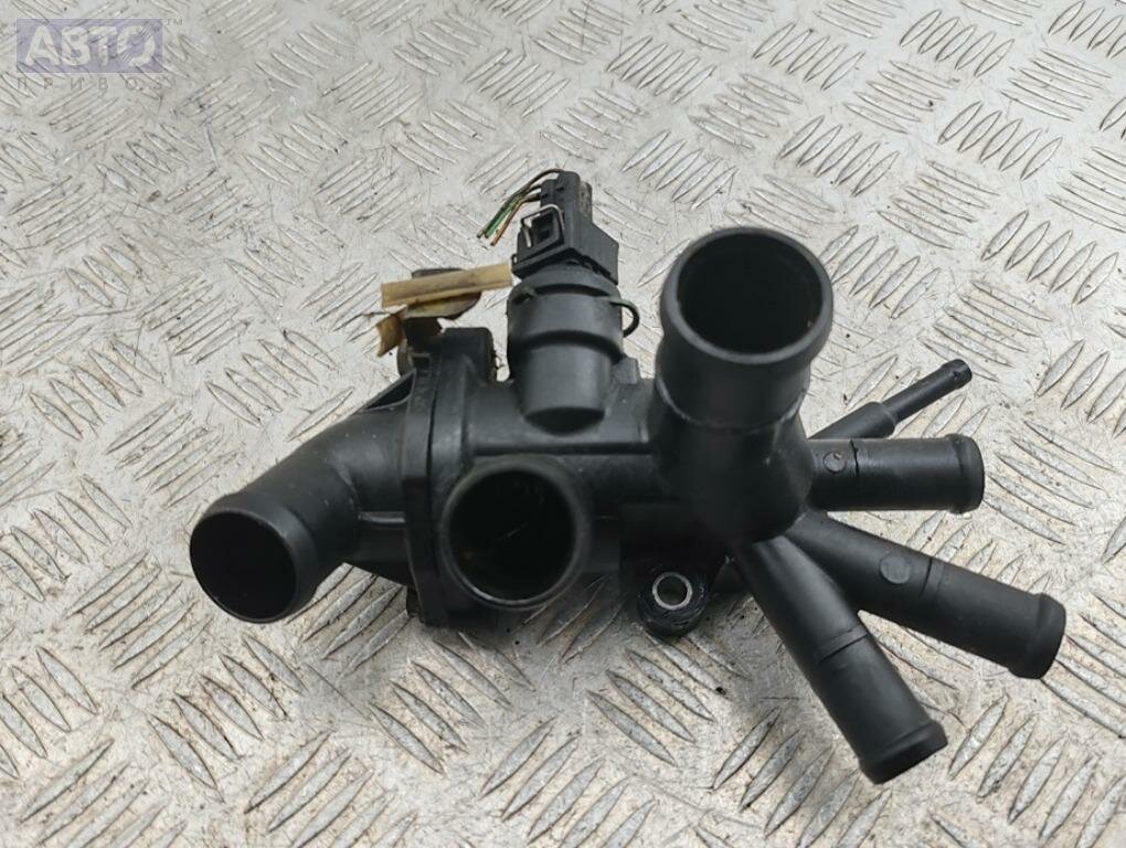 Корпус термостата Volkswagen Golf-3