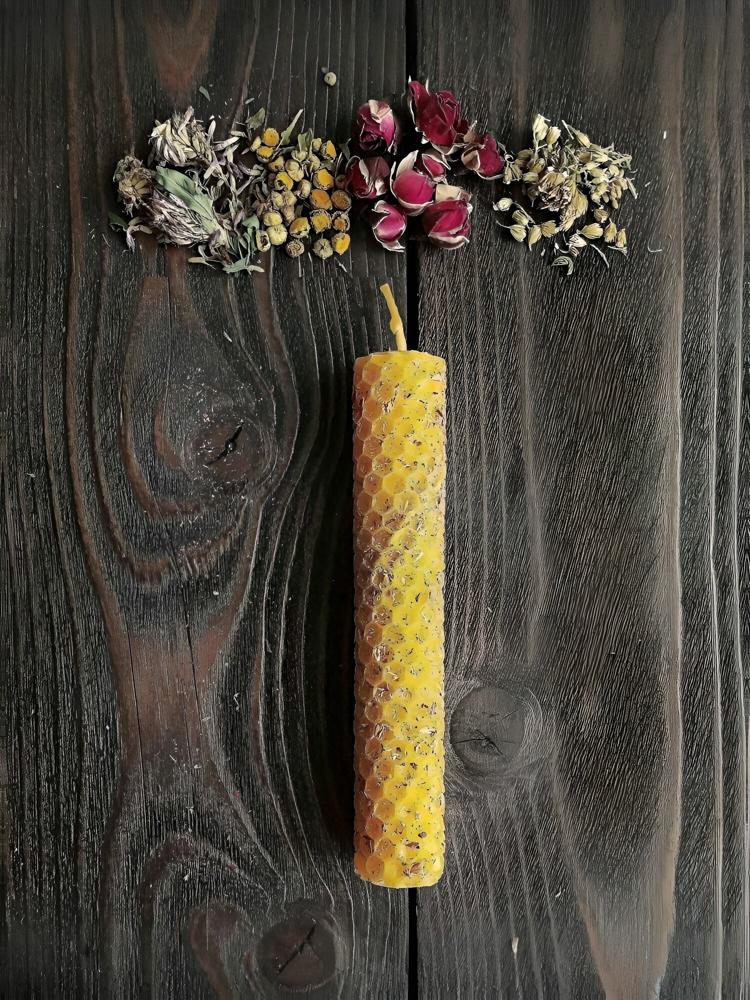 Руническая свеча "Огонь любви" (руны из трав)