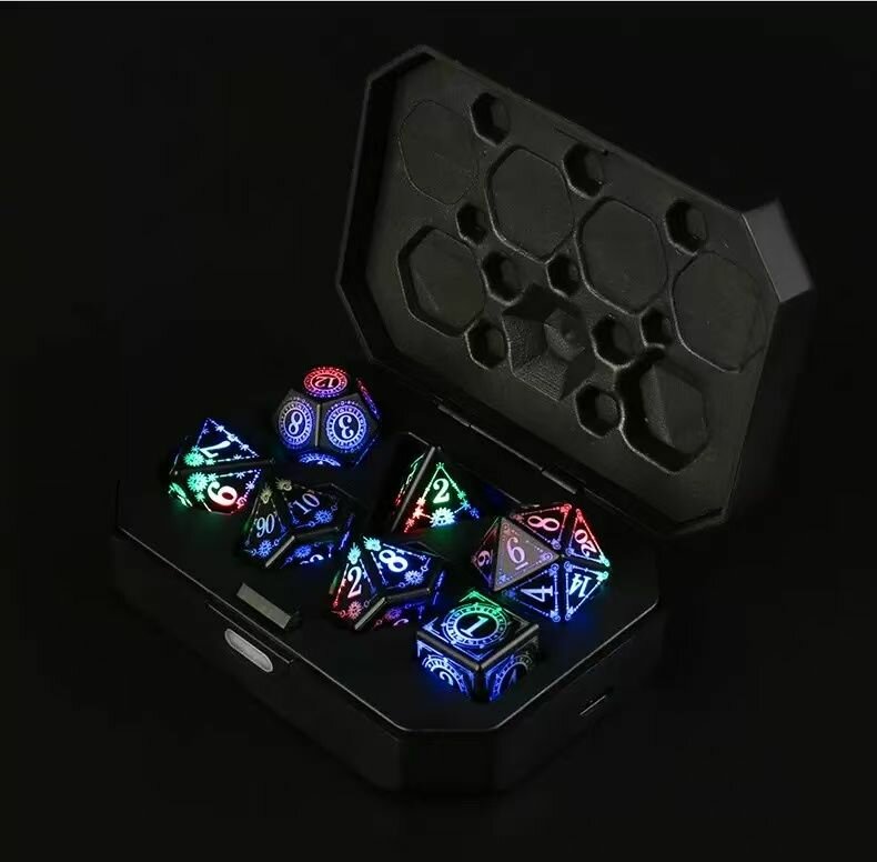 Перезаряжаемые светящиеся игральные кости DND с зарядным чехлом