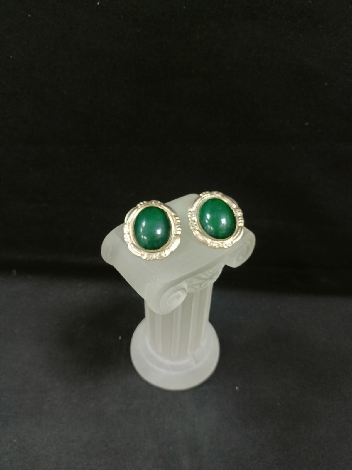 Винтажные серьги, клипсы, пластик.